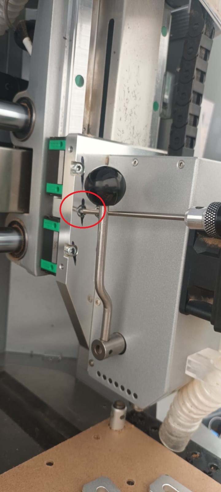 Adjusting the Z-Axis Rails | Makera Wiki
